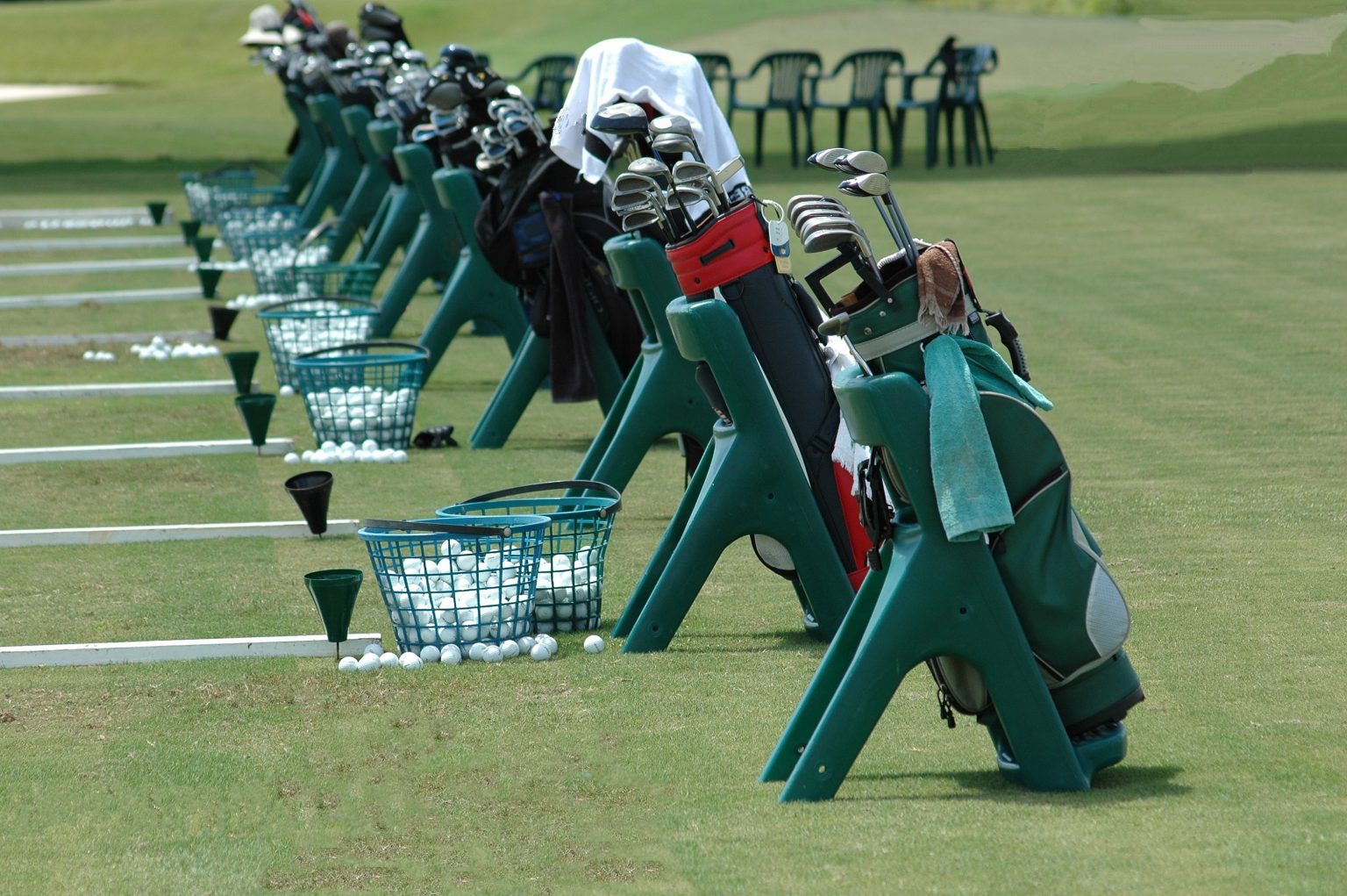 Golf Bag Buying Tips: 11+ things you should know in 2021 - GrowZania